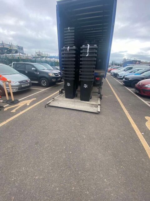 Tail Lift Deliveries - Viton Transport